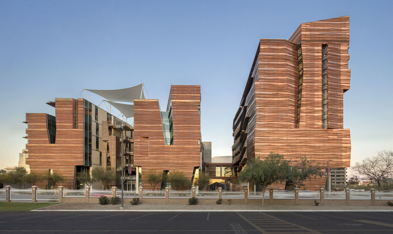 The University of Arizona - Biomedical Sciences Partnership Building ...